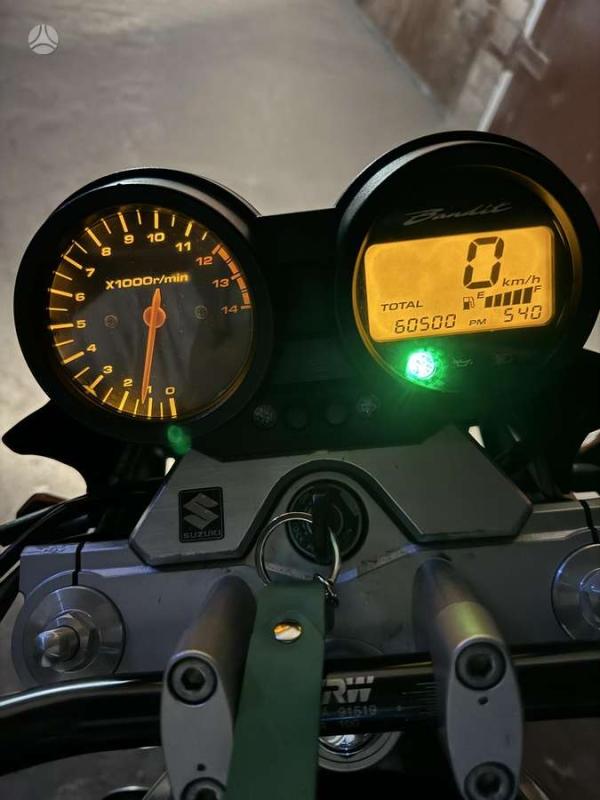 Black Suzuki GSF 2005 in Kaunas, with an engine capacity of 0.66 L and mileage of 61 thousand km for 1650 €, photo 9 on AUTOMOTO.COM.LV