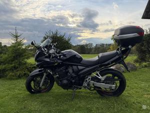Black Suzuki GSF 2005 in Rokiskis, with an engine capacity of 0.65 L and mileage of 43 thousand km for 2300 €, photo  on AUTOMOTO.COM.LV