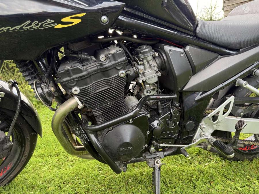 Black Suzuki GSF 2005 in Rokiskis, with an engine capacity of 0.65 L and mileage of 43 thousand km for 2300 €, photo 7 on AUTOMOTO.COM.LV