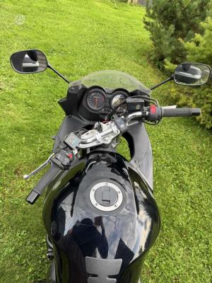 Black Suzuki GSF 2005 in Rokiskis, with an engine capacity of 0.65 L and mileage of 43 thousand km for 2300 €, photo 11 on AUTOMOTO.COM.LV