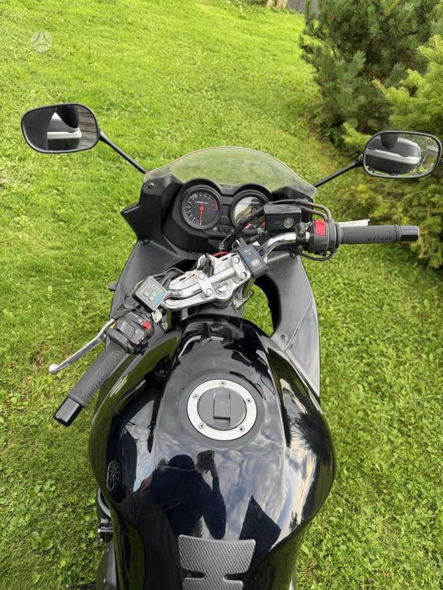 Black Suzuki GSF 2005 in Rokiskis, with an engine capacity of 0.65 L and mileage of 43 thousand km for 2300 €, photo 11 on AUTOMOTO.COM.LV