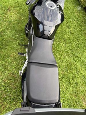 Black Suzuki GSF 2005 in Rokiskis, with an engine capacity of 0.65 L and mileage of 43 thousand km for 2300 €, photo 12 on AUTOMOTO.COM.LV