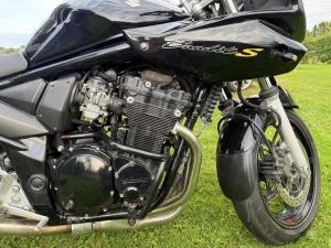 Black Suzuki GSF 2005 in Rokiskis, with an engine capacity of 0.65 L and mileage of 43 thousand km for 2300 €, photo 14 on AUTOMOTO.COM.LV