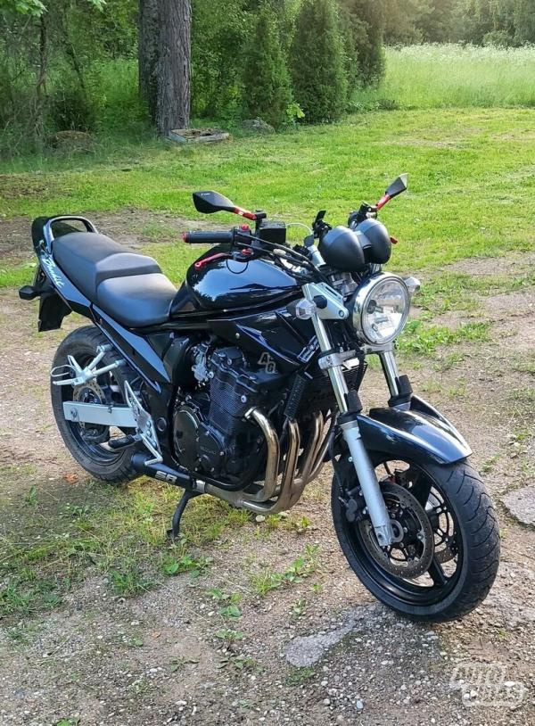 Black Suzuki GSF 2006 in Utena, with an engine capacity of 0.66 L and mileage of 67 thousand km for 2450 €, photo 4 on AUTOMOTO.COM.LV