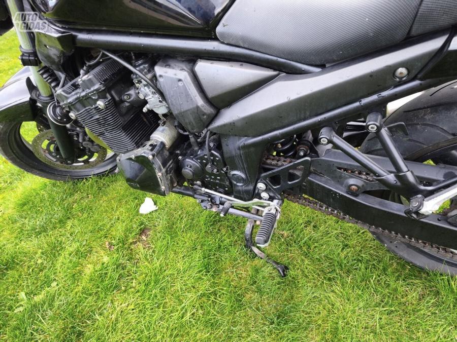 Melns Suzuki GSF 2006 Radviliškis, ar dzinēja tilpumu 0.65 L un nobraukumu 13 tūkst. km par 1350 €, foto 5 vietnē AUTOMOTO.COM.LV