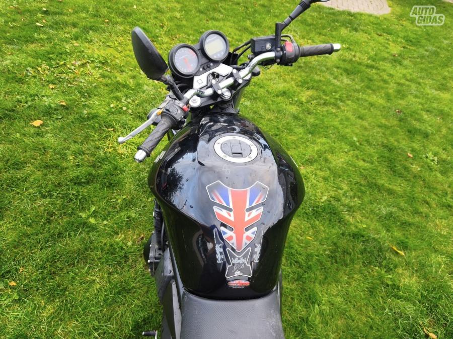 Melns Suzuki GSF 2006 Radviliškis, ar dzinēja tilpumu 0.65 L un nobraukumu 13 tūkst. km par 1350 €, foto 19 vietnē AUTOMOTO.COM.LV