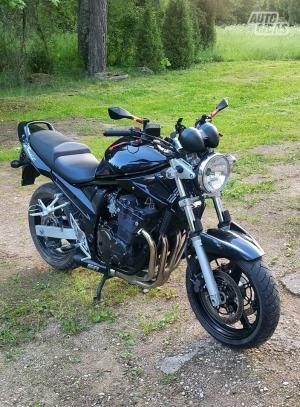 Black Suzuki GSF 2006 in Utena, with an engine capacity of 0.66 L and mileage of 67 thousand km for 1850 €, photo 5 on AUTOMOTO.COM.LV