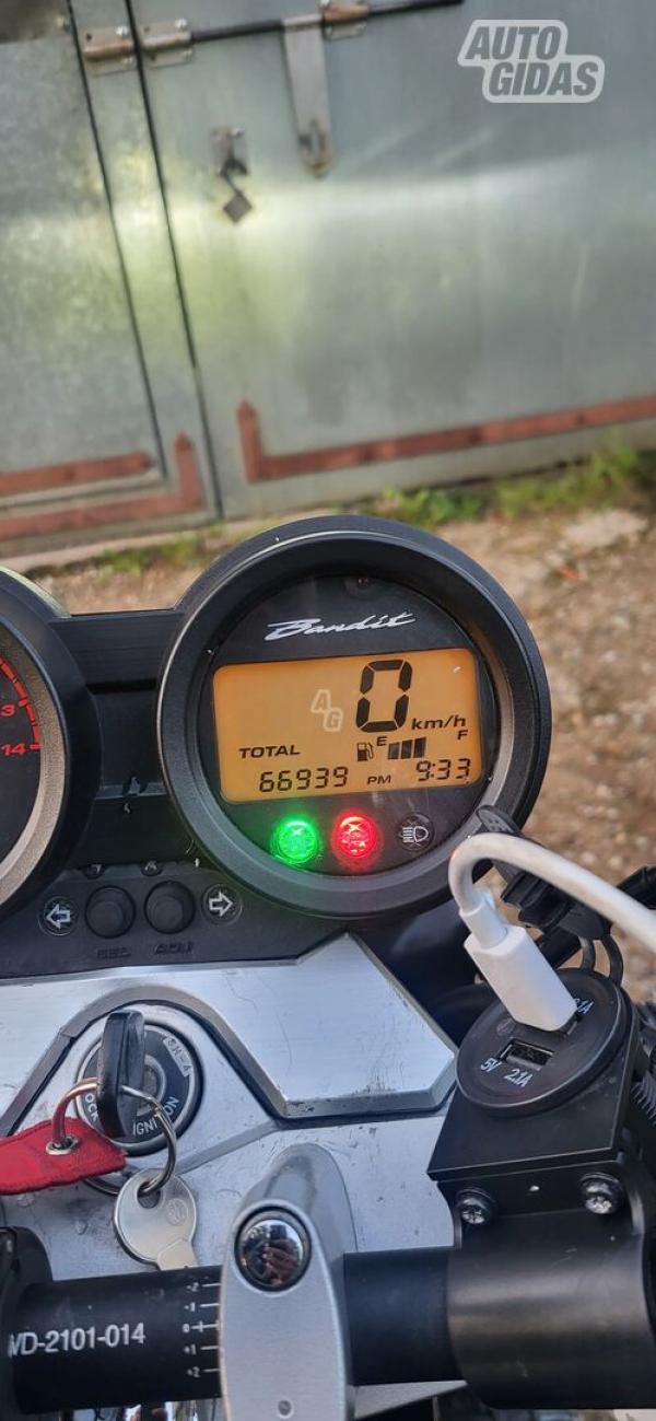 Melns Suzuki GSF 2006 Utena, ar dzinēja tilpumu 0.66 L un nobraukumu 67 tūkst. km par 1850 €, foto 10 vietnē AUTOMOTO.COM.LV