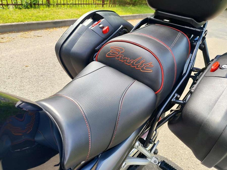 Black Suzuki GSF 2007 in Kaunas, with an engine capacity of 1.25 L and mileage of 107 thousand km for 3000 €, photo 6 on AUTOMOTO.COM.LV