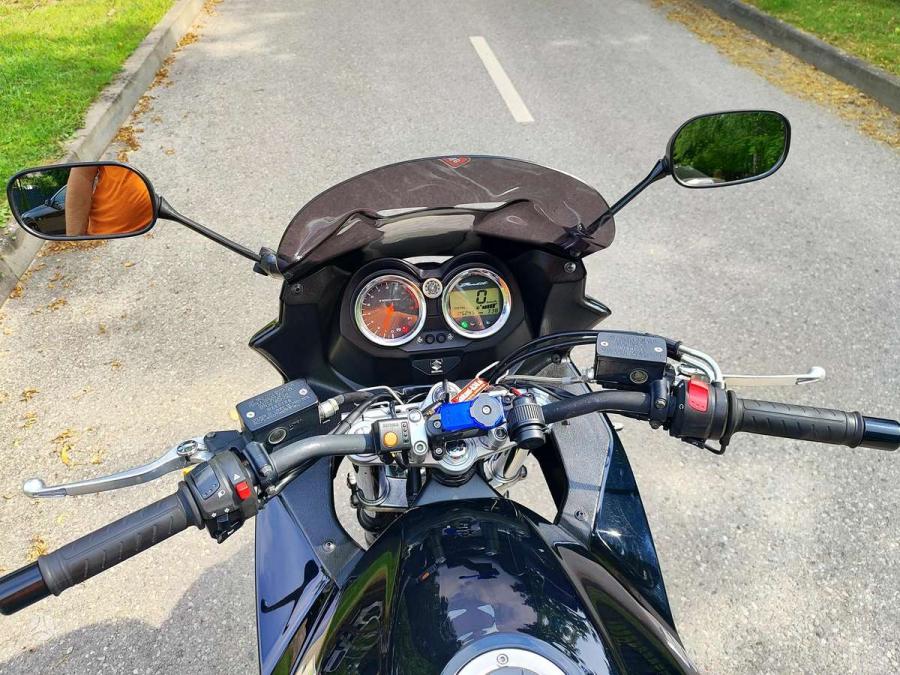 Black Suzuki GSF 2007 in Kaunas, with an engine capacity of 1.25 L and mileage of 107 thousand km for 3000 €, photo 11 on AUTOMOTO.COM.LV