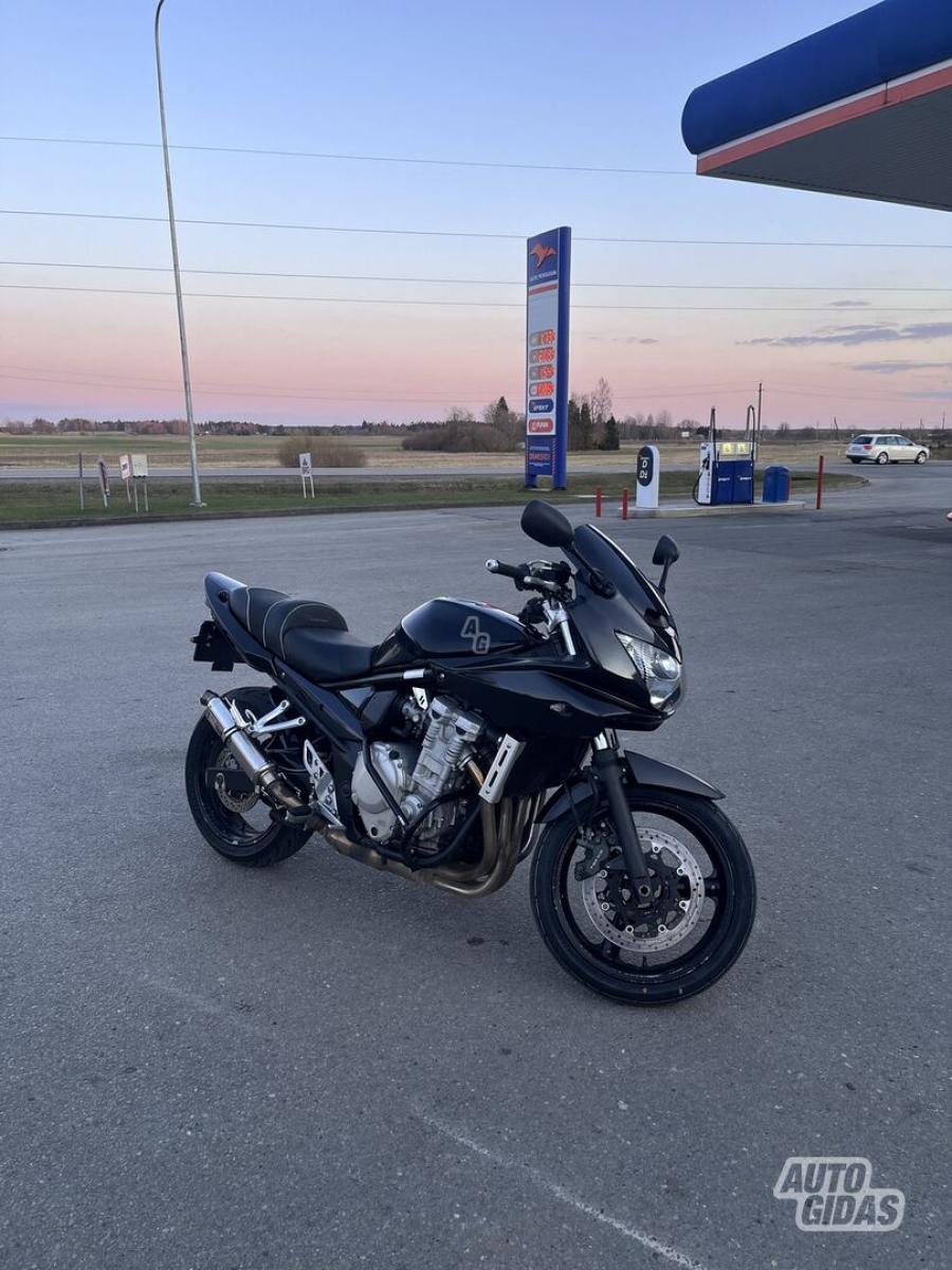 Black Suzuki GSF 2008 in Mazeikiai, with an engine capacity of 0.65 L and mileage of 56 thousand km for 2650 €, photo 1 on AUTOMOTO.COM.LV