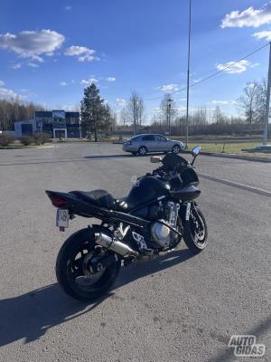 Black Suzuki GSF 2008 in Mazeikiai, with an engine capacity of 0.65 L and mileage of 56 thousand km for 2650 €, photo 7 on AUTOMOTO.COM.LV