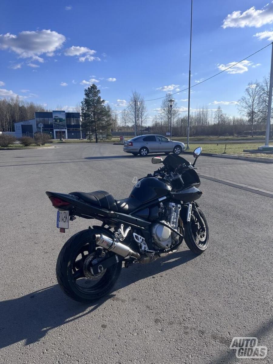 Black Suzuki GSF 2008 in Mazeikiai, with an engine capacity of 0.65 L and mileage of 56 thousand km for 2650 €, photo 7 on AUTOMOTO.COM.LV