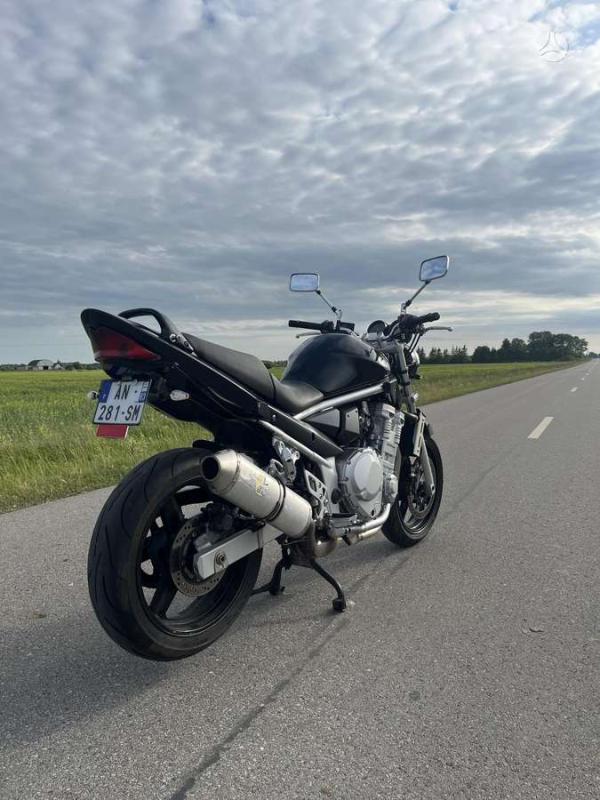 Black Suzuki GSF 2009 in Gargzdai, with an engine capacity of 0.66 L and mileage of 38 thousand km for 2250 €, photo 3 on AUTOMOTO.COM.LV