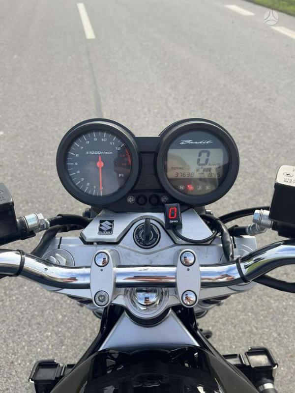 Black Suzuki GSF 2009 in Gargzdai, with an engine capacity of 0.66 L and mileage of 38 thousand km for 2250 €, photo 5 on AUTOMOTO.COM.LV