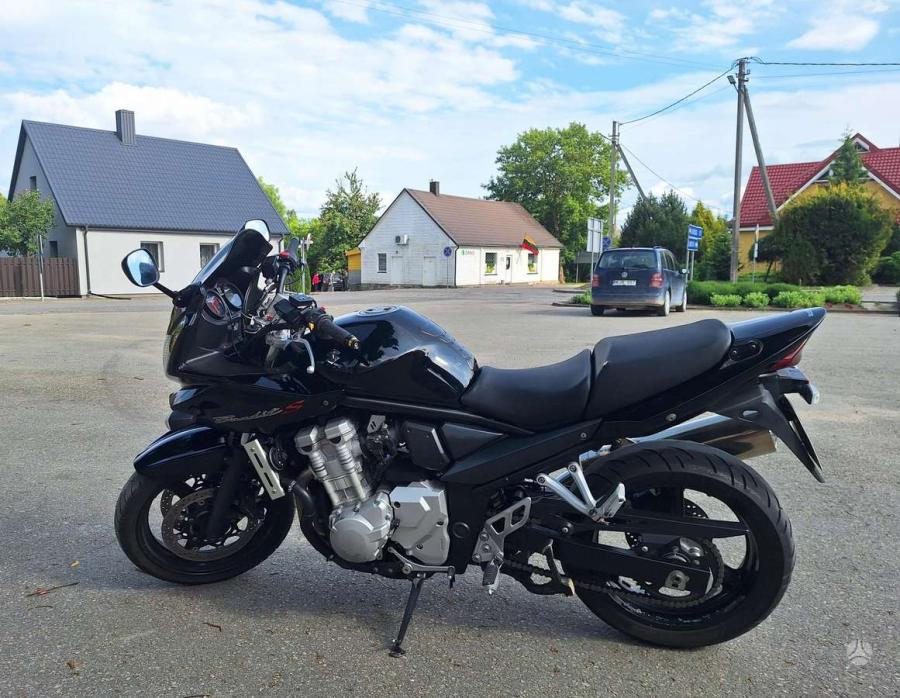Melns Suzuki GSF 2009 Šauļi, ar dzinēja tilpumu 0.66 L un nobraukumu 57 tūkst. km par 2400 €, foto 3 vietnē AUTOMOTO.COM.LV