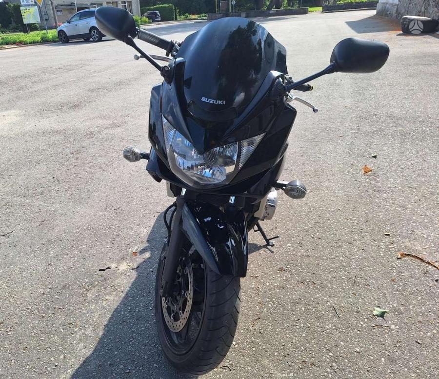 Melns Suzuki GSF 2009 Šauļi, ar dzinēja tilpumu 0.66 L un nobraukumu 57 tūkst. km par 2400 €, foto 4 vietnē AUTOMOTO.COM.LV