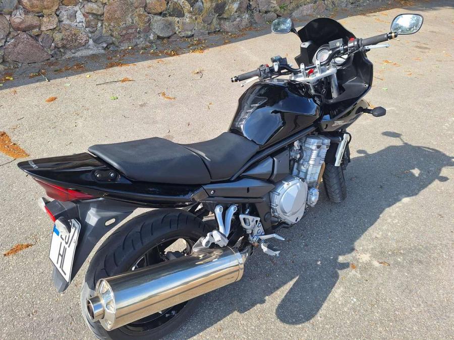 Melns Suzuki GSF 2009 Šauļi, ar dzinēja tilpumu 0.66 L un nobraukumu 57 tūkst. km par 2400 €, foto 8 vietnē AUTOMOTO.COM.LV