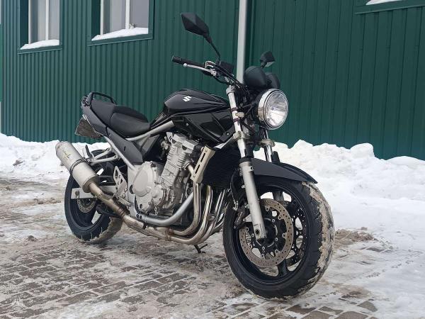 Melns Suzuki GSF 2010 Telšiai, ar dzinēja tilpumu 0.65 L un nobraukumu 36 tūkst. km par 2200 €, foto 1 vietnē AUTOMOTO.COM.LV