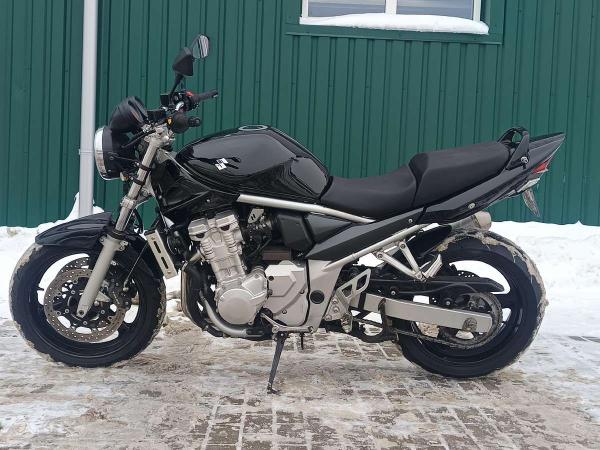 Melns Suzuki GSF 2010 Telšiai, ar dzinēja tilpumu 0.65 L un nobraukumu 36 tūkst. km par 2200 €, foto 4 vietnē AUTOMOTO.COM.LV