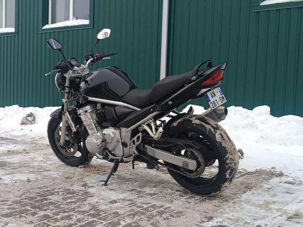 Melns Suzuki GSF 2010 Telšiai, ar dzinēja tilpumu 0.65 L un nobraukumu 36 tūkst. km par 2200 €, foto 6 vietnē AUTOMOTO.COM.LV