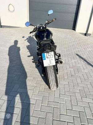 Black Suzuki GSF 2010 in Kaunas, with an engine capacity of 1.25 L and mileage of 71 thousand km for 2900 €, photo 4 on AUTOMOTO.COM.LV