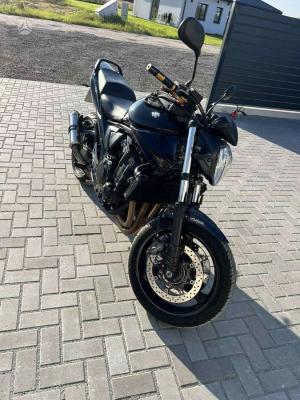 Black Suzuki GSF 2010 in Kaunas, with an engine capacity of 1.25 L and mileage of 71 thousand km for 2900 €, photo 8 on AUTOMOTO.COM.LV