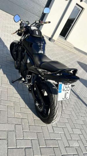 Black Suzuki GSF 2010 in Kaunas, with an engine capacity of 1.25 L and mileage of 71 thousand km for 2900 €, photo 9 on AUTOMOTO.COM.LV