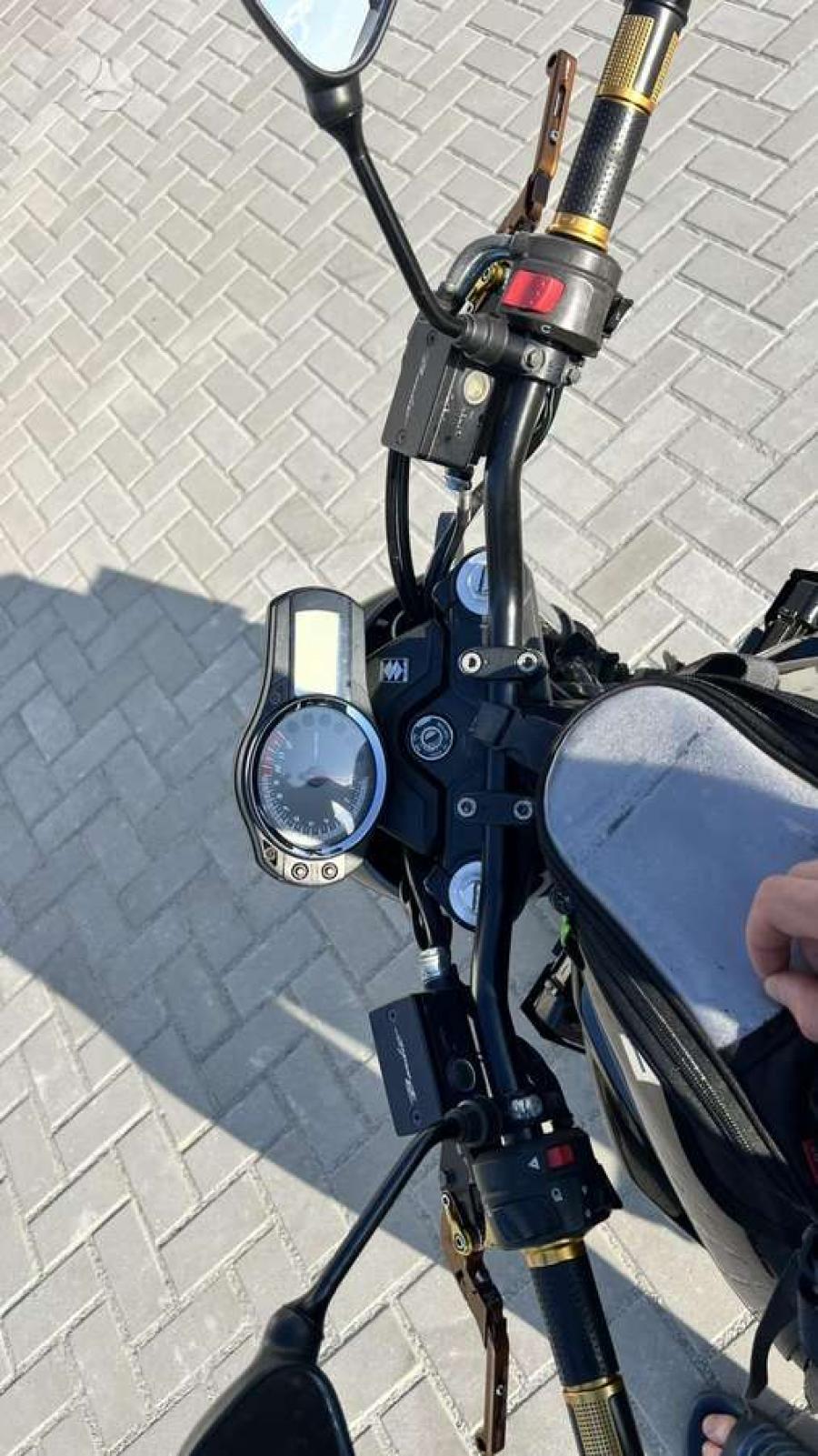 Black Suzuki GSF 2010 in Kaunas, with an engine capacity of 1.25 L and mileage of 71 thousand km for 2900 €, photo 10 on AUTOMOTO.COM.LV