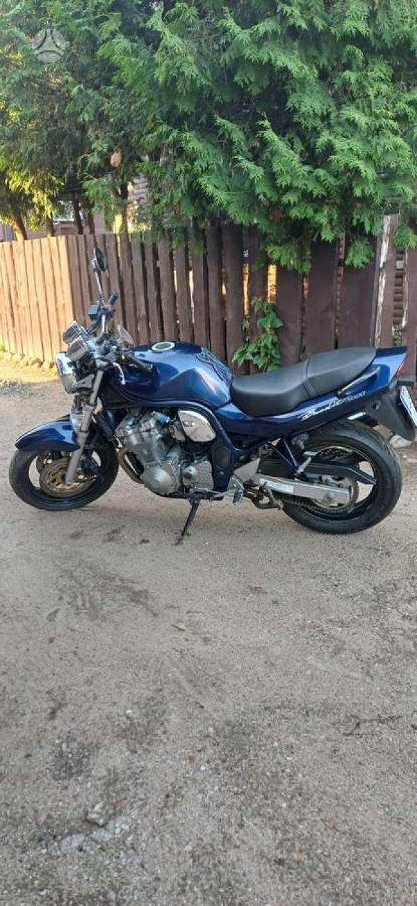 Zils Suzuki GSF 1999 Viļņa, ar dzinēja tilpumu 0.60 L un nobraukumu 66 tūkst. km par 1200 €, foto 2 vietnē AUTOMOTO.COM.LV