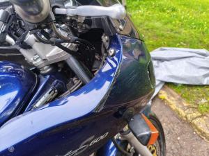Zils Suzuki GSF 1999 Širvintos, ar dzinēja tilpumu 0.60 L un nobraukumu 22 tūkst. km par 1000 €, foto 5 vietnē AUTOMOTO.COM.LV