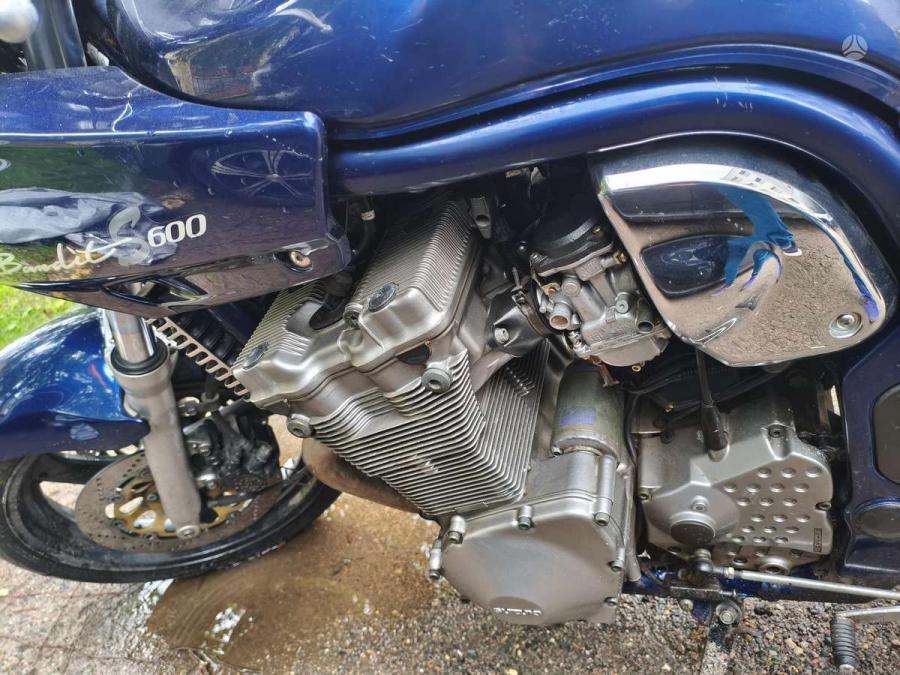Zils Suzuki GSF 1999 Širvintos, ar dzinēja tilpumu 0.60 L un nobraukumu 22 tūkst. km par 1000 €, foto 7 vietnē AUTOMOTO.COM.LV