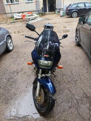 Zils Suzuki GSF 1999 Širvintos, ar dzinēja tilpumu 0.60 L un nobraukumu 22 tūkst. km par 1000 €, foto 10 vietnē AUTOMOTO.COM.LV