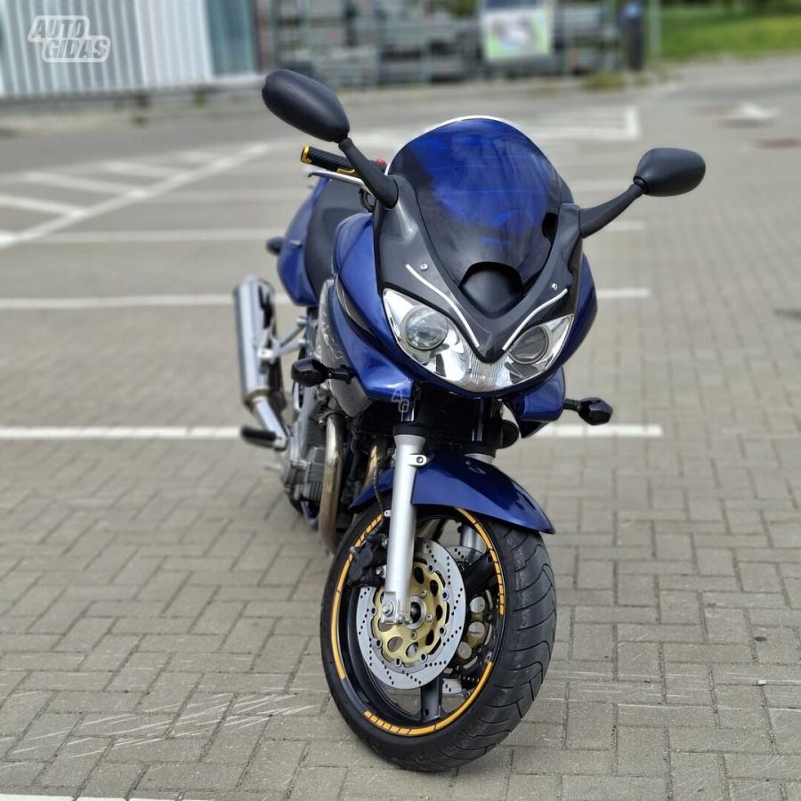 Blue Suzuki GSF 2000 in Panevezys, with an engine capacity of 0.60 L and mileage of 35 thousand km for 1800 €, photo 1 on AUTOMOTO.COM.LV