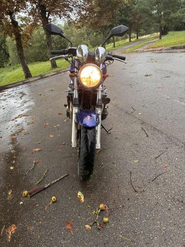 Blue Suzuki GSF 2000 in Taurage, with an engine capacity of 0.60 L and mileage of 36 thousand km for 1000 €, photo 6 on AUTOMOTO.COM.LV
