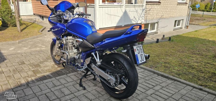 Zils Suzuki GSF 2001 Telšiai, ar dzinēja tilpumu 0.60 L un nobraukumu 46 tūkst. km par 1650 €, foto 3 vietnē AUTOMOTO.COM.LV