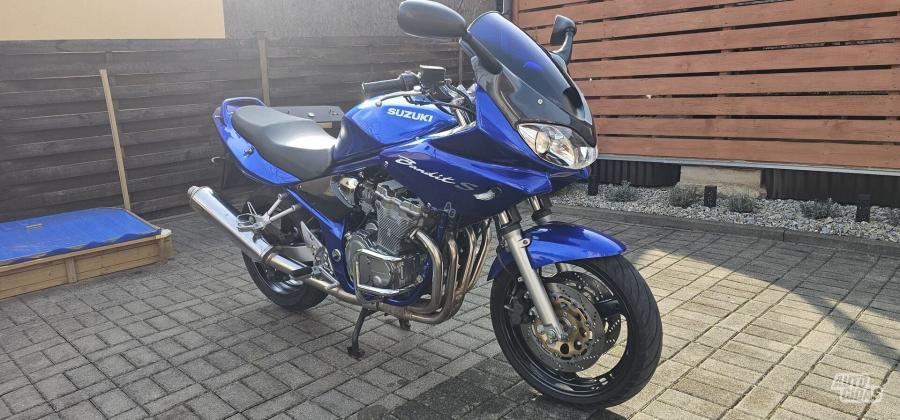 Zils Suzuki GSF 2001 Telšiai, ar dzinēja tilpumu 0.60 L un nobraukumu 46 tūkst. km par 1650 €, foto 5 vietnē AUTOMOTO.COM.LV