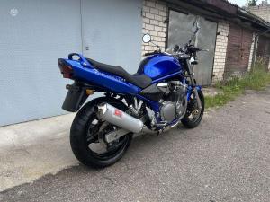 Blue Suzuki GSF 2001 in Birstonas, with an engine capacity of 0.60 L and mileage of 34 thousand km for 1999 €, photo 6 on AUTOMOTO.COM.LV