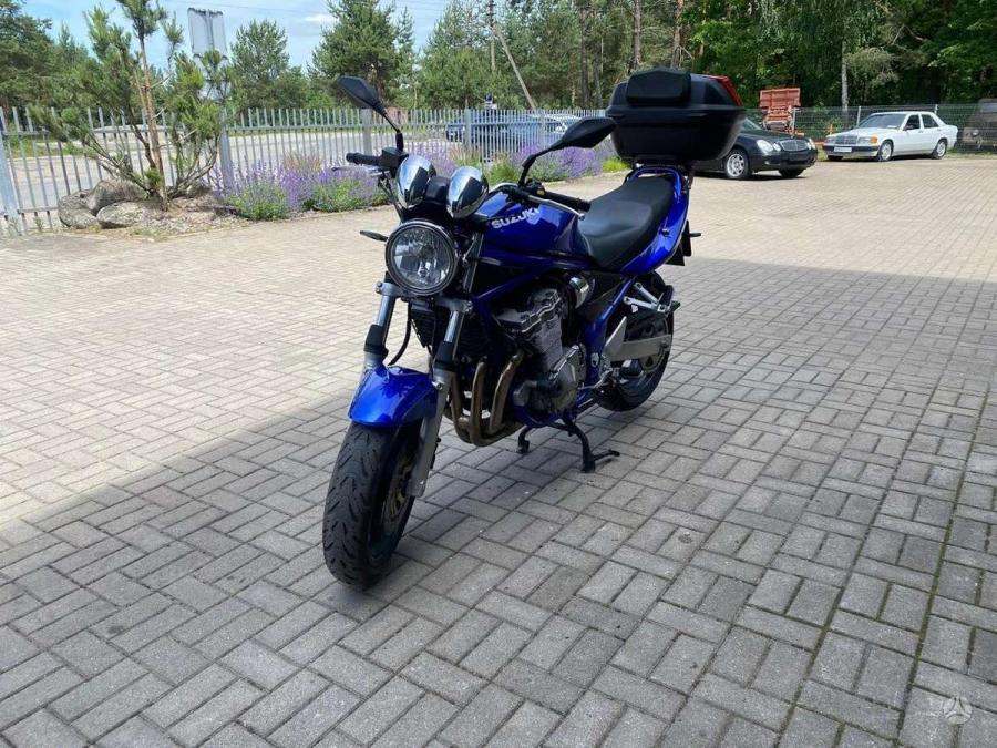 Zils Suzuki GSF 2001 Jonava, ar dzinēja tilpumu 0.60 L un nobraukumu 19 tūkst. km par 2000 €, foto 1 vietnē AUTOMOTO.COM.LV
