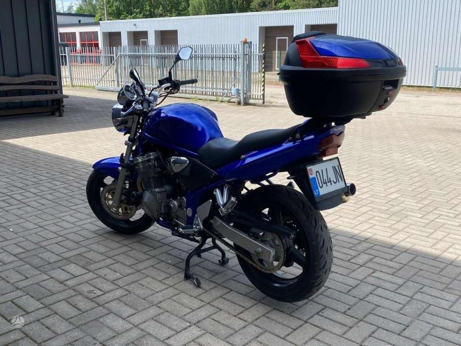 Zils Suzuki GSF 2001 Jonava, ar dzinēja tilpumu 0.60 L un nobraukumu 19 tūkst. km par 2000 €, foto 6 vietnē AUTOMOTO.COM.LV