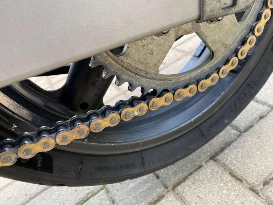Zils Suzuki GSF 2001 Jonava, ar dzinēja tilpumu 0.60 L un nobraukumu 19 tūkst. km par 2000 €, foto 13 vietnē AUTOMOTO.COM.LV
