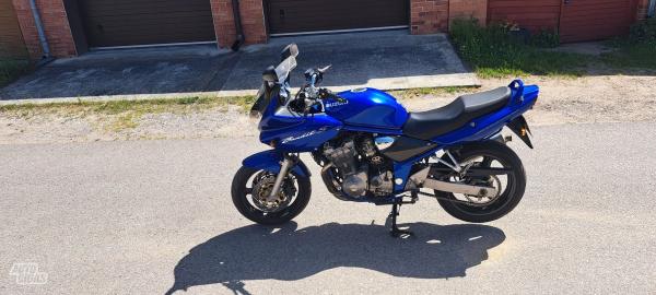 Zils Suzuki GSF 2001 Druskininkai, ar dzinēja tilpumu 0.60 L un nobraukumu 65 tūkst. km par 1000 €, foto 5 vietnē AUTOMOTO.COM.LV