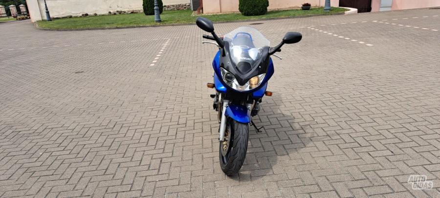 Zils Suzuki GSF 2001 Druskininkai, ar dzinēja tilpumu 0.60 L un nobraukumu 65 tūkst. km par 1250 €, foto 4 vietnē AUTOMOTO.COM.LV