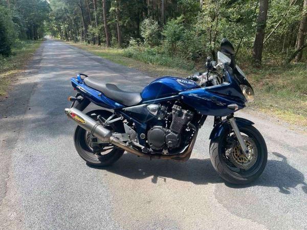 Blue Suzuki GSF 2002 in Vilnius, with an engine capacity of 1.20 L and mileage of 52 thousand km for 1690 €, photo 1 on AUTOMOTO.COM.LV