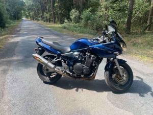 Blue Suzuki GSF 2002 in Vilnius, with an engine capacity of 1.20 L and mileage of 52 thousand km for 1690 €, photo  on AUTOMOTO.COM.LV