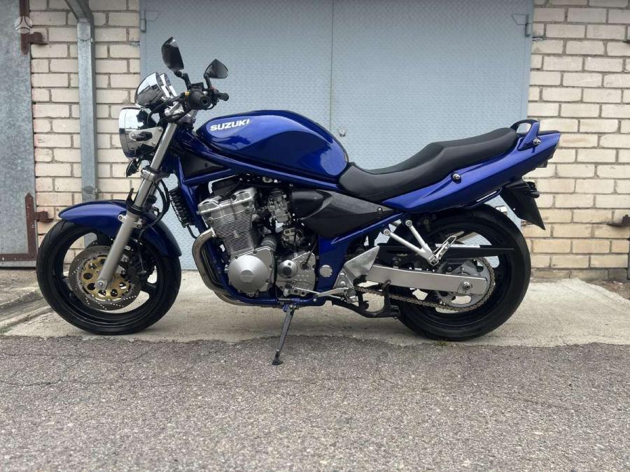 Blue Suzuki GSF 2003 in Birstonas, with an engine capacity of 0.60 L and mileage of 35 thousand km for 1799 €, photo 4 on AUTOMOTO.COM.LV