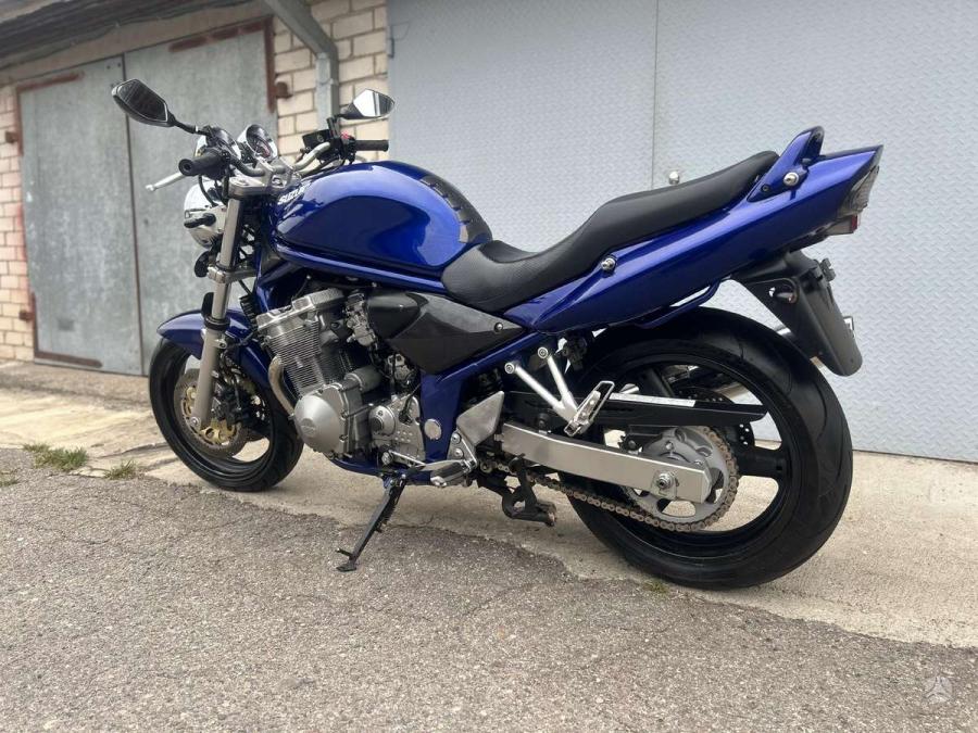 Blue Suzuki GSF 2003 in Birstonas, with an engine capacity of 0.60 L and mileage of 35 thousand km for 1799 €, photo 5 on AUTOMOTO.COM.LV
