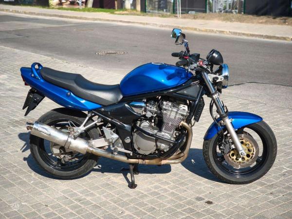 Zils Suzuki GSF 2005 Viļņa, ar dzinēja tilpumu 0.60 L un nobraukumu 62 tūkst. km par 1600 €, foto 3 vietnē AUTOMOTO.COM.LV