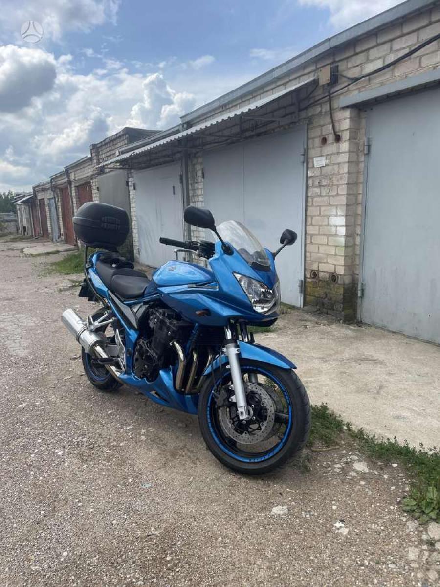 Zils Suzuki GSF 2006 Jonava, ar dzinēja tilpumu 0.66 L un nobraukumu 40 tūkst. km par 2000 €, foto 3 vietnē AUTOMOTO.COM.LV