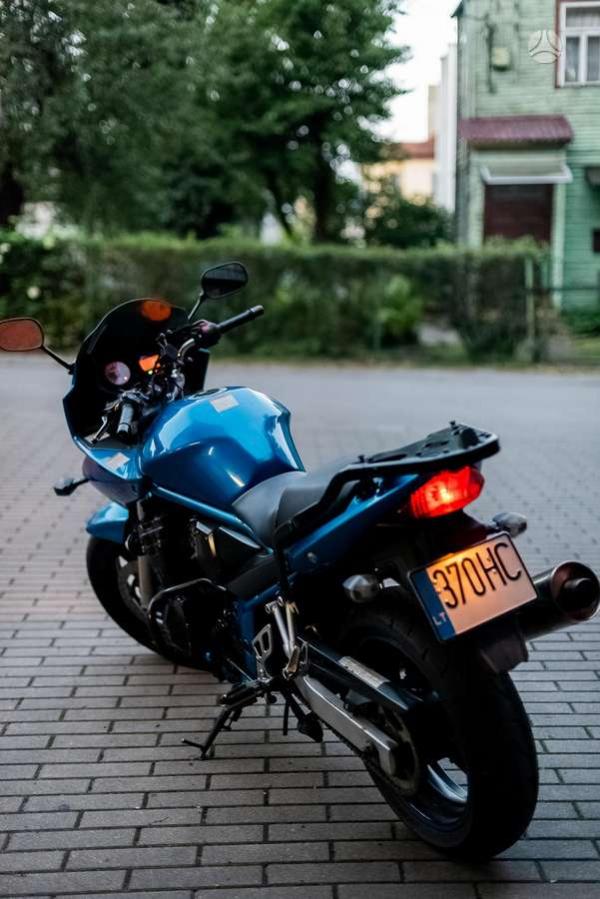 Zils Suzuki GSF 2006 Kauņa, ar dzinēja tilpumu 0.66 L un nobraukumu 57 tūkst. km par 1850 €, foto 9 vietnē AUTOMOTO.COM.LV